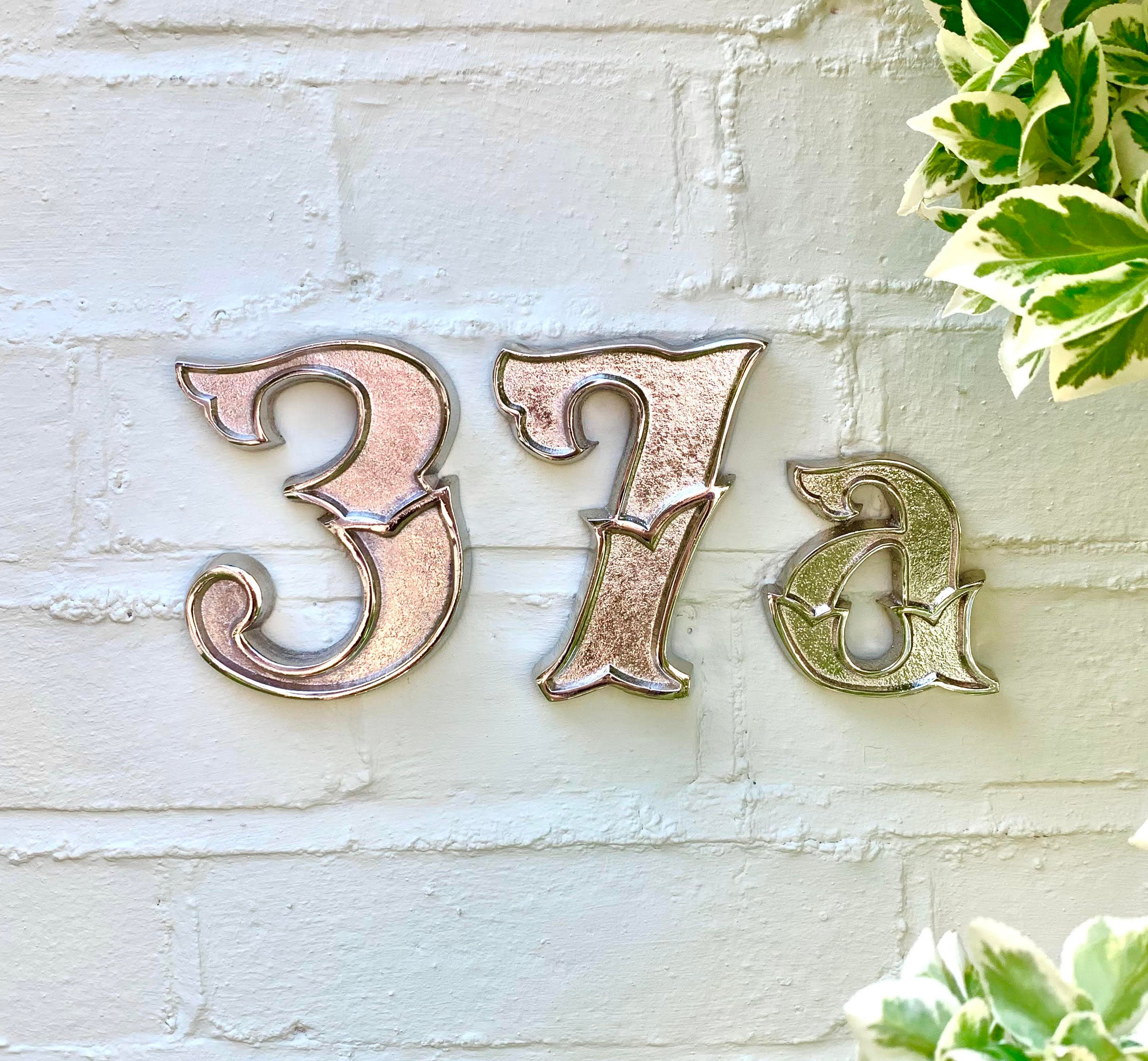 Apex House Numbers – Hera Ray